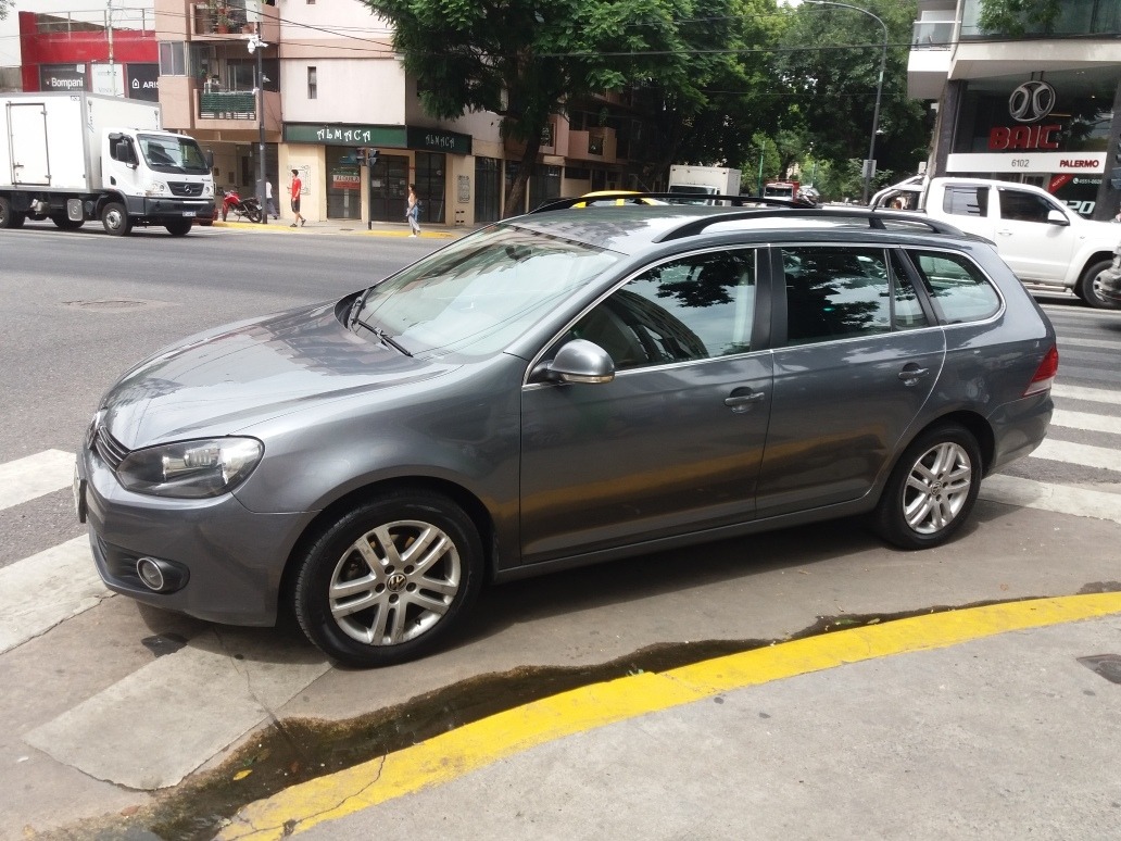2011 | Volkswagen Vento Variant 2.5 Advance 170cv – Piko Automotores