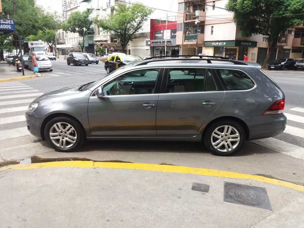 2011 | Volkswagen Vento Variant 2.5 Advance 170cv – Piko Automotores