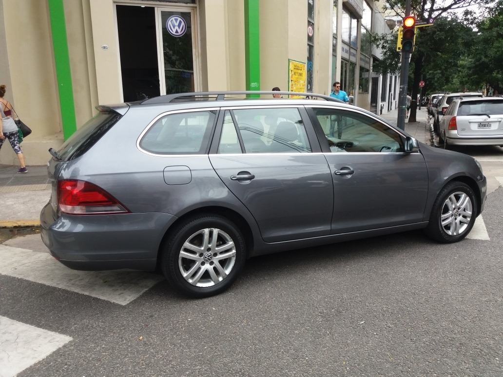 2011 | Volkswagen Vento Variant 2.5 Advance 170cv – Piko Automotores